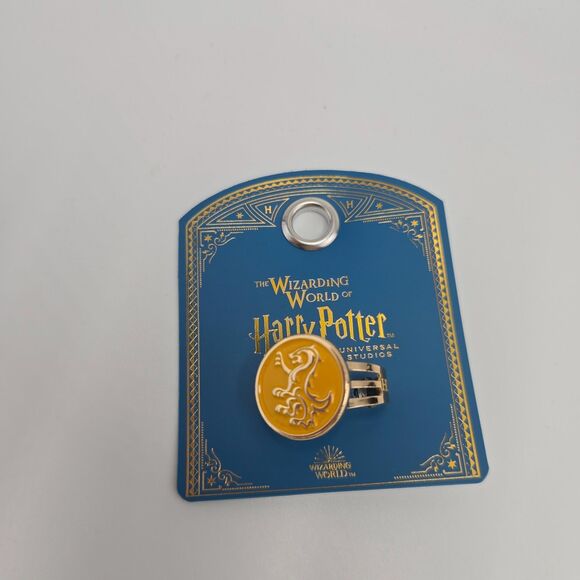 Universal Studio | Jewelry | Harry Potter Hufflepuff Ring Hogwarts House Sigil Jewelry Universal ...